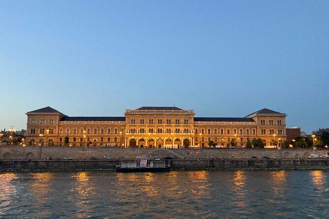 Half day Budapest city tour by car / minivan - The Sum Up