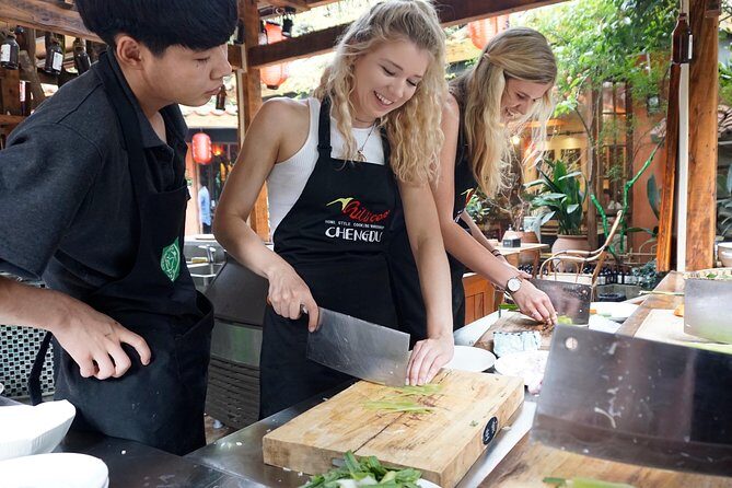 Half-Day Chengdu Cooking Class with Local Market Visit - Discover the Flavors of Chengdu: A Cookery Experience with Market Tour