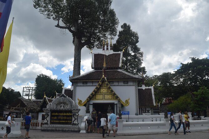 Half Day Chiang Mai City and Cultural by TukTuk, Samlor & Red car (Private Tour) - The Value and Practicalities
