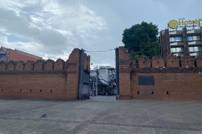 Half Day Chiang Mai City and Cultural by TukTuk, Samlor & Red car (Private Tour) - Practical Considerations