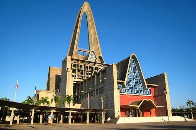 Half-day City tour cultural from punta cana for small group - What Sets This Tour Apart