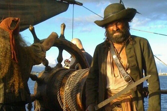 Half Day Deluxe Island Movie Tour: LOST, Jurassic, Pirates - Genuine Experiences Shared by Past Travelers