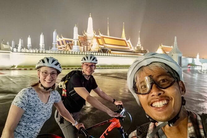 Half Day DIY Grand Palace and Emerald Buddha Temple - The Value of a Private Guide