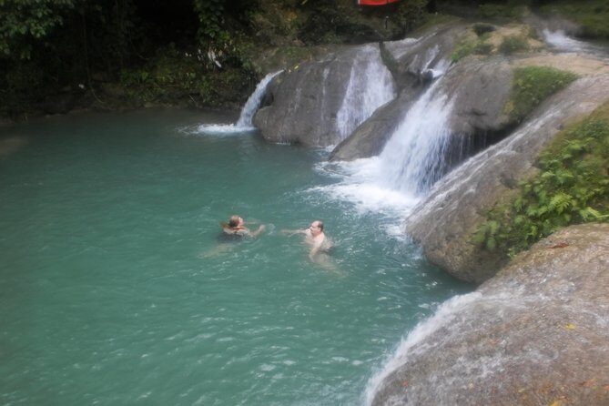 Half-Day Dunn's River Falls, Blue Hole Tour with River Tubing from Ocho Rios - FAQ
