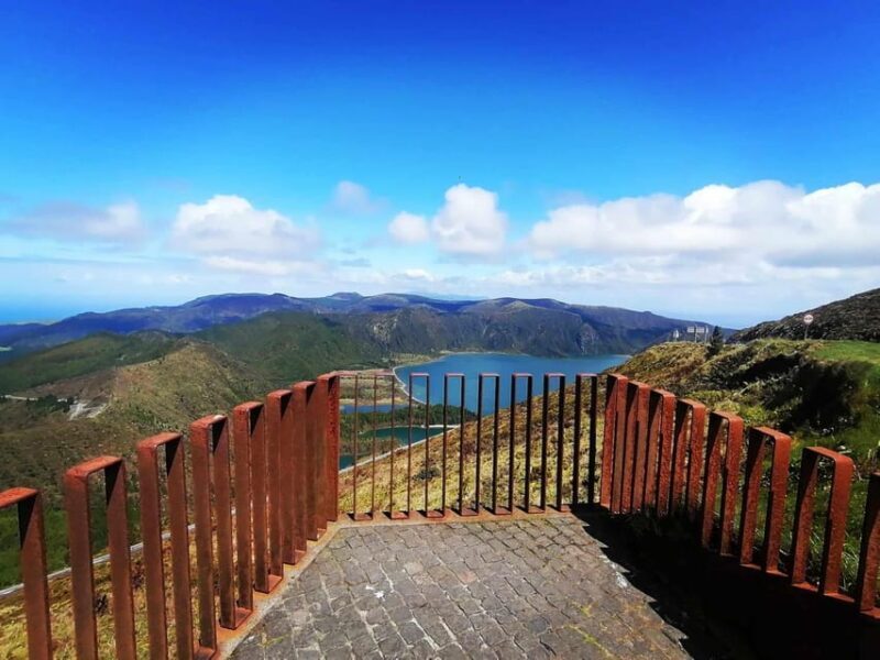 Half Day Fire Lake, Pineapple & Tea by SUV - Discovering São Miguel’s Top Sights in a Short Time