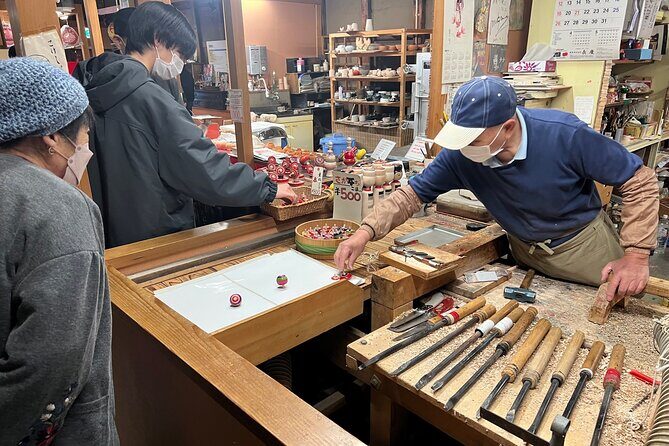 Half-Day Hirosaki Castle and Samurai house Tour with Guide - Key Points