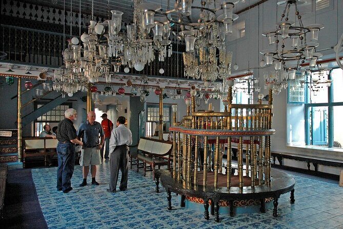 Half Day Kochi City Tour, a Kathakali Classical Dance Performance and Dinner - FAQ