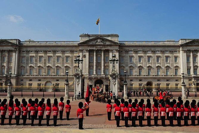 Half day London Private Tour in Executive Luxury Vehicle - An overview of the experience