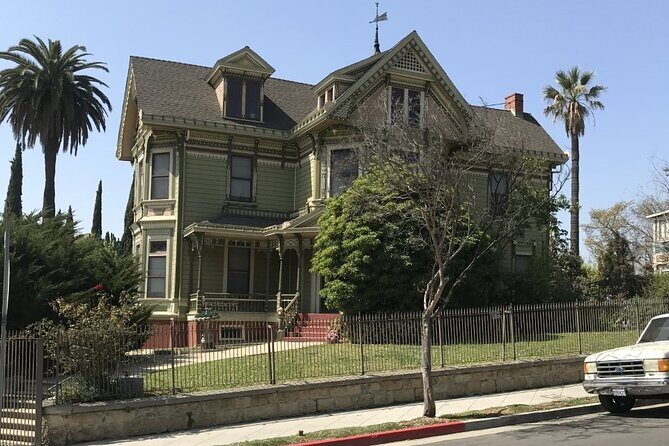 Half-Day Los Angeles Historic Districts Private Guided Tour - What it’s like to travel in this tour