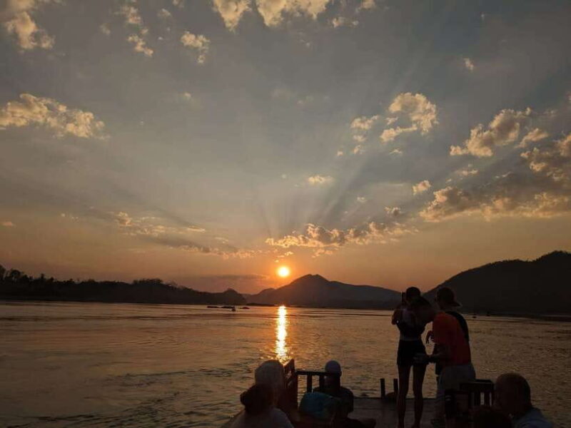 Half Day Mekong Cruise to Pak Ou Caves (Morning / Afternoon) - Who It’s Best For