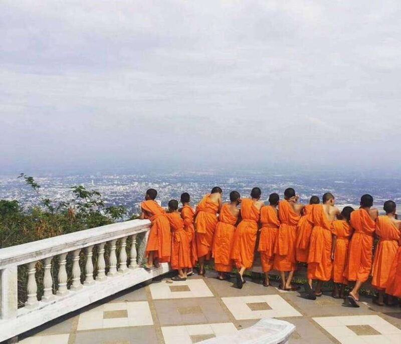 Half Day Morning Doi Suthep & Doi PUI MEO Village with Guide - Key Points