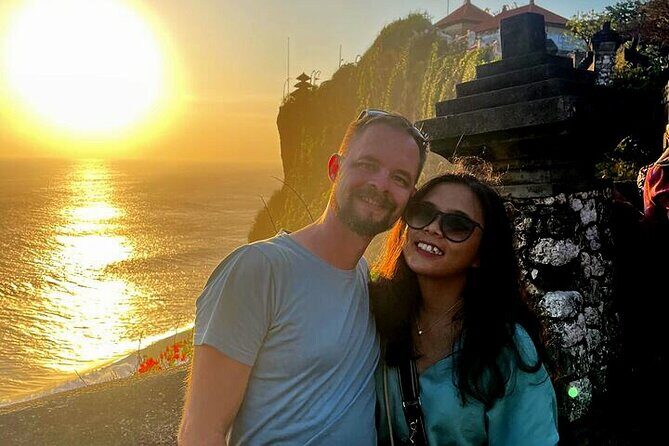 Half Day Parasailing and Uluwatu Temple Tour in Bali - An Overview of the Experience