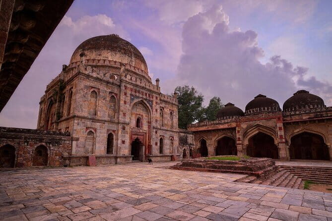 Half-Day Premium Delhi Heritage Cycling Tour - An Illustrious Tryst with time - Key Points