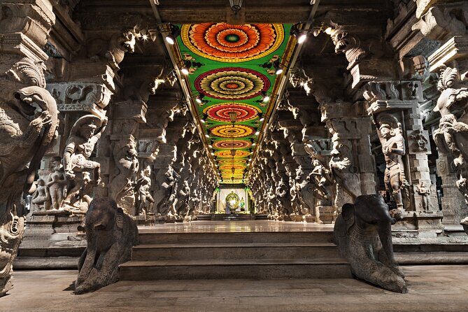 Half Day Private Evening Ceremony at Meenakshi Temple Madurai - The Architecture and Atmosphere of the Temple
