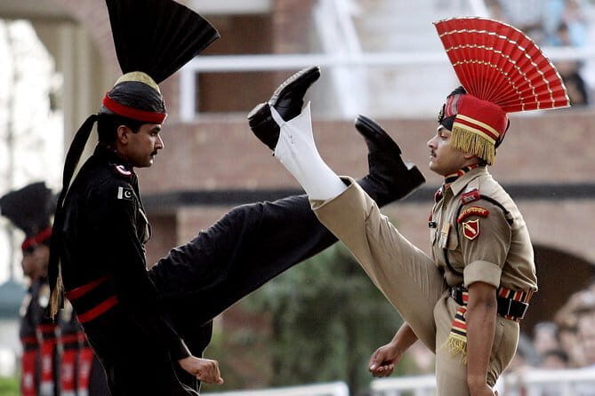 Half-Day Private Heritage Tour of Old Amritsar with Golden Temple - Authentic Encounters and Local Insights