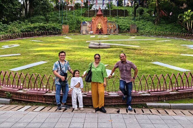 Half Day Private Tour in Phnom Penh - Detailed Breakdown of the Experience