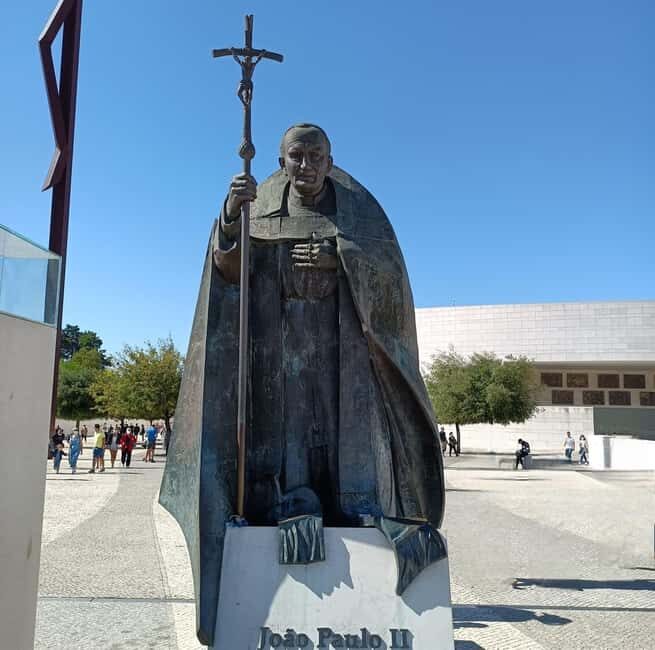 Half-day private tour to Fátima and houses of the seers - Discovering Fátima’s Sacred Heart