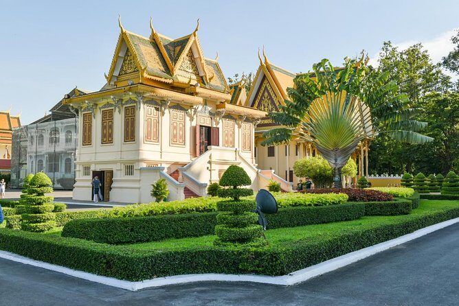 Half-Day Royal Palace, Wat Phnom & Independence Monument Tour - Key Points