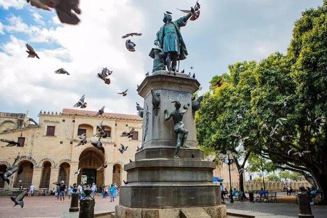 Half Day Santo Domingo Tour: Three Eyes Park to Colon Lighthouse - Key Points