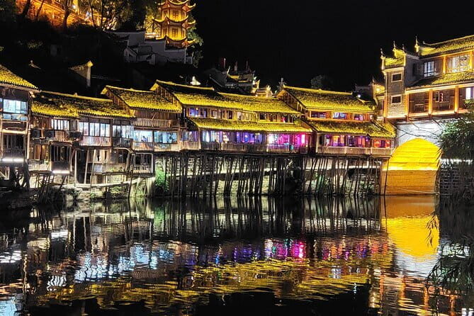 Half-Day Self-Guided Fenghuang Night Tour from Zhangjiajie - Key Points