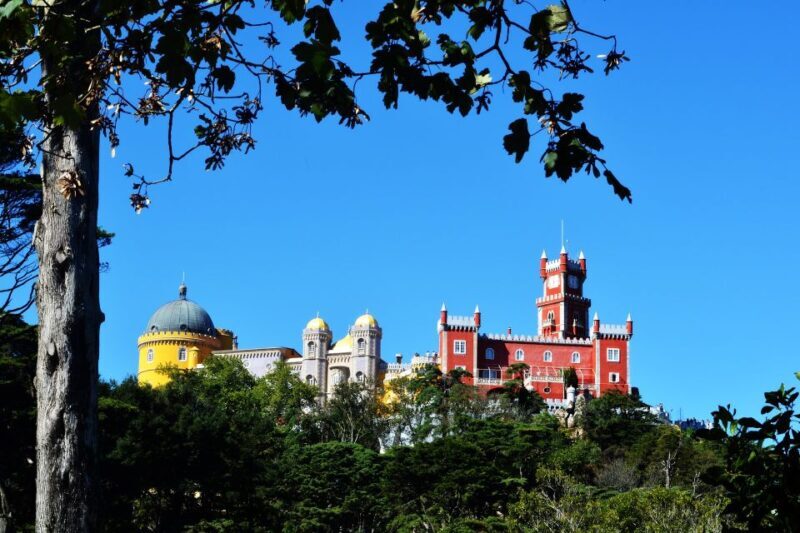 Half Day Shared Tour to Sintra with Licensed Guide - FAQs