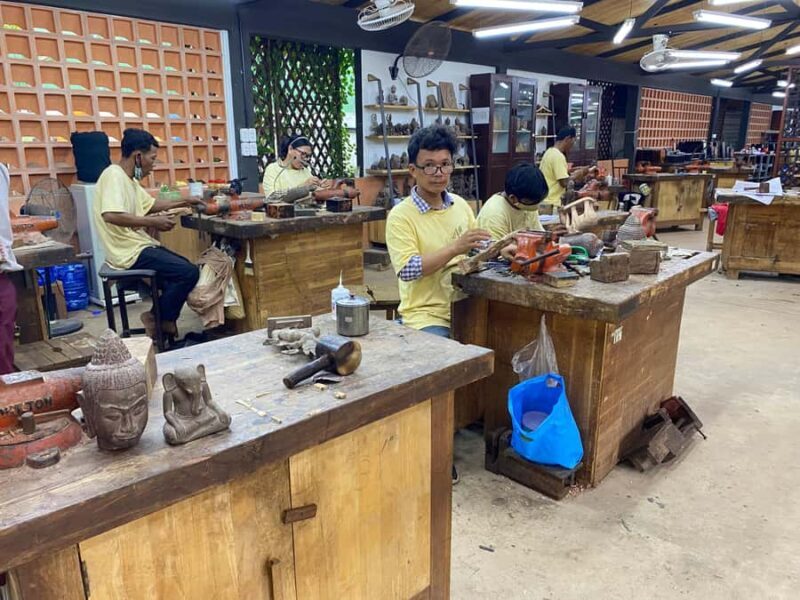 Half-day: Silk Farm, Senteurs Angkor & Satcha Craftsmanships - Key Points