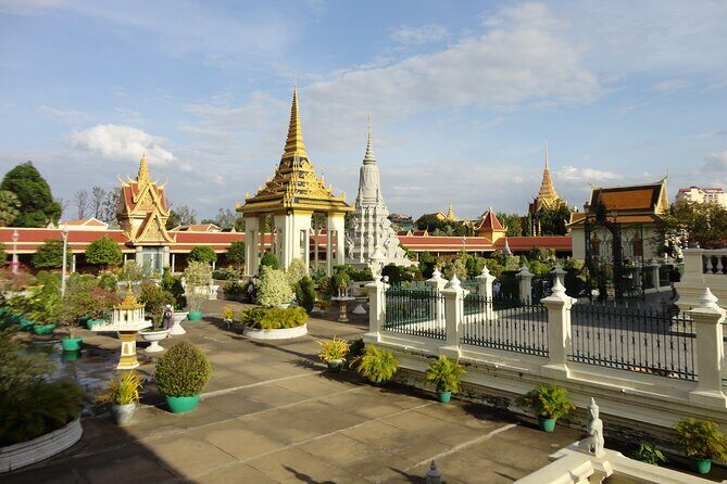 Half-Day Small-Group Guided Tour of Phnom Penh - Transportation, Group Size, and Practicalities