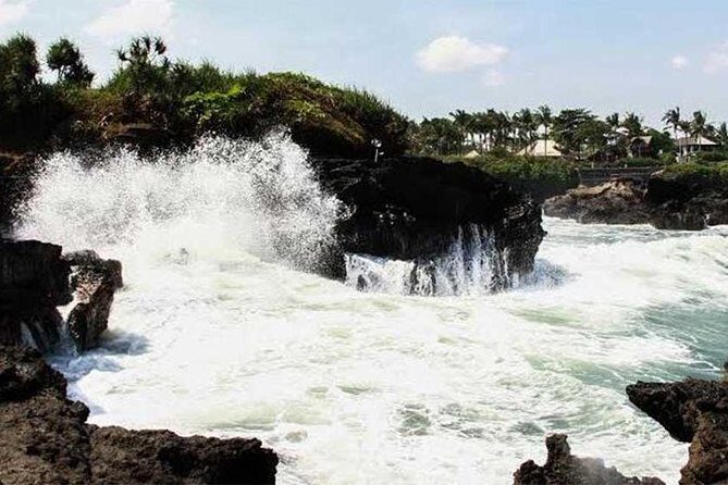 Half-Day Taman Ayun UNESCO and Tanah Lot Temple with private Car - Authenticity and Customer Satisfaction