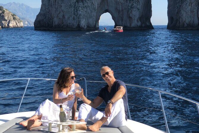 Half day to discover the fascinating island of Capri - The Sum Up