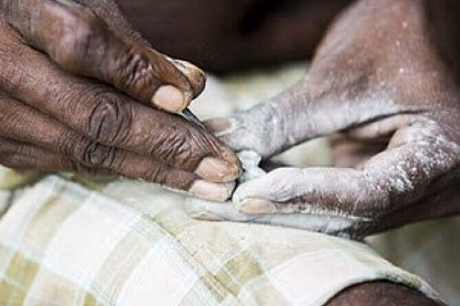 Half Day Tour Artisans of Agra - Key Points