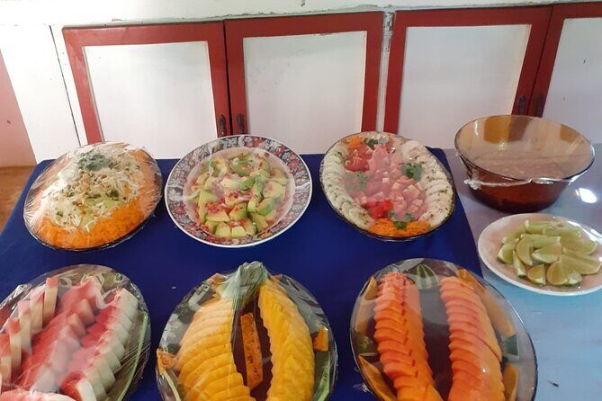 Half day Tour to El Limón Waterfall with Lunch - Transportation and Group Size