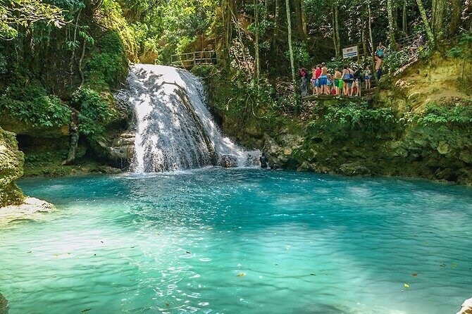 Half Day Tour to Konoko Gardens and Blue Hole Ocho Rios - Discovering Ocho Rios: A Balanced Look at the Konoko Gardens & Blue Hole Tour