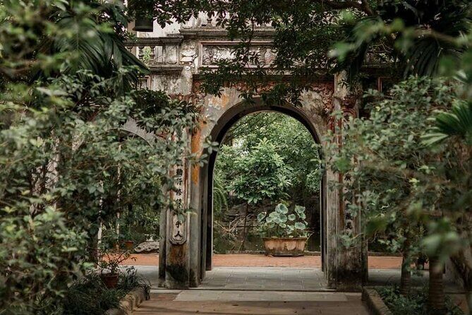 Half Day Tour Van Phuc Silk Village and Train Street Coffee - What Travelers Say