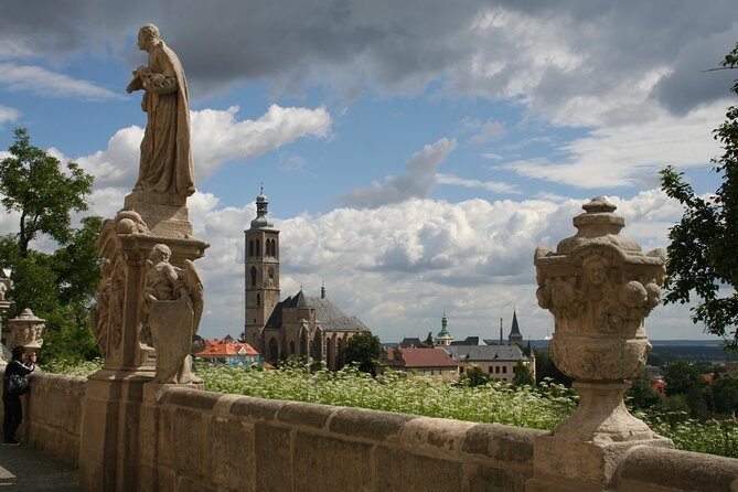 Half-Day Trip to Kutna Hora+Bone Church and Free Time from Prague - Transportation and Group Size