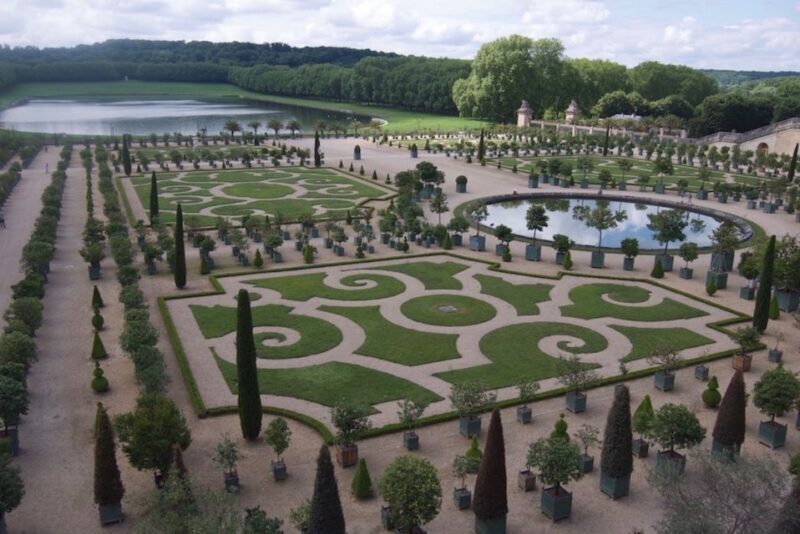 Half Day Versailles Palace & Gardens Tour From Versailles - A Closer Look at the Versailles Experience