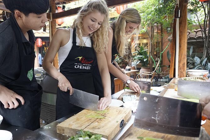Half-day Xi'an Biang Biang Noodles Cooking Class with Spice Market Visit - Making Biang Biang Noodles: A Fun, Hands-On Lesson