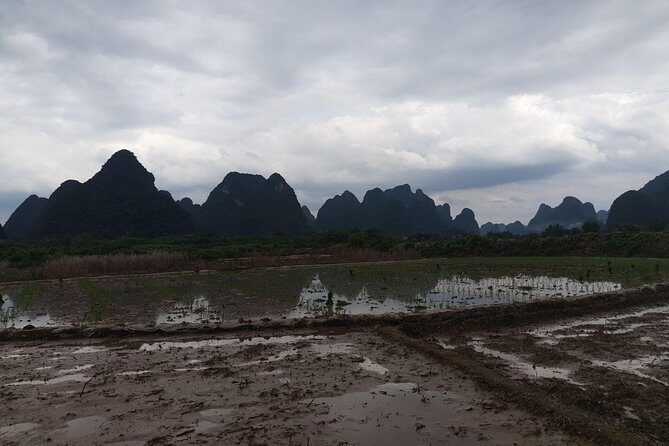 Half-Day Yangshuo Yulong bamboo boat & Countryside short Hiking Private Day Tour - Who Should Consider This Tour?