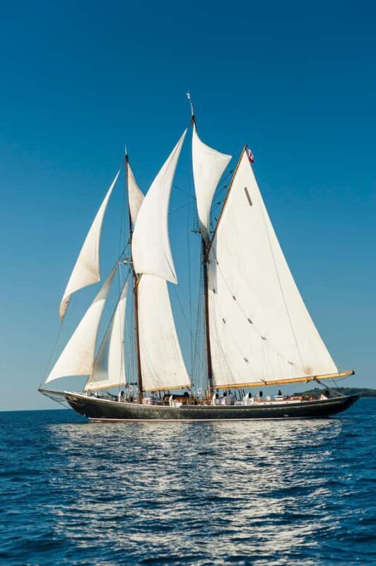 Halifax: Lunenburg Guided Tour - Key Points