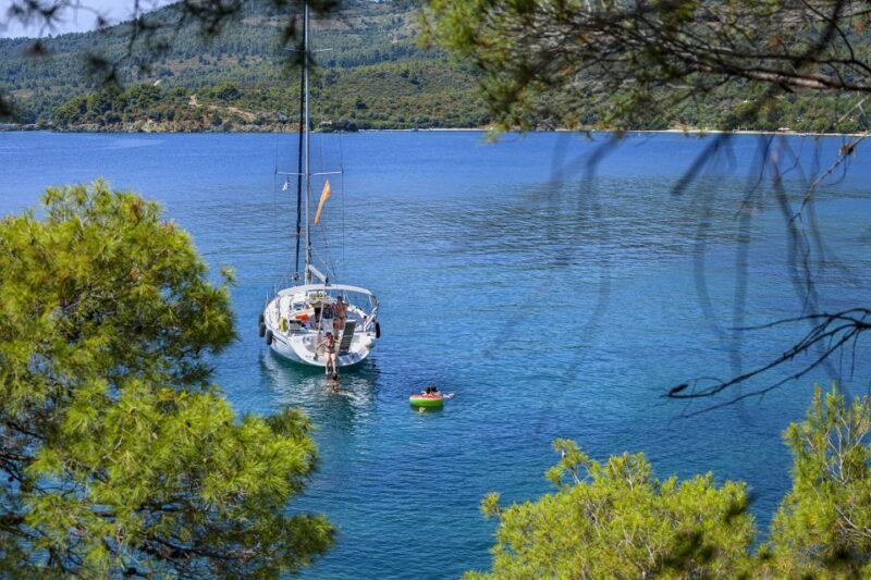 Halkidiki: Private Sailing Yacht Cruise Swim in Blue Waters - FAQ