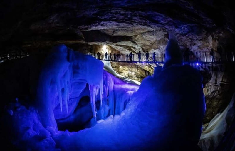 Hallstatt & Ice Cave & 5 fingers Private Trip From Salzburg - Who This Tour Is Best For