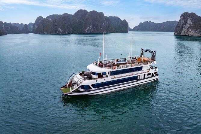 Halong and Bai Tu Long Luxury Day Escape - Who Will Love This Tour?