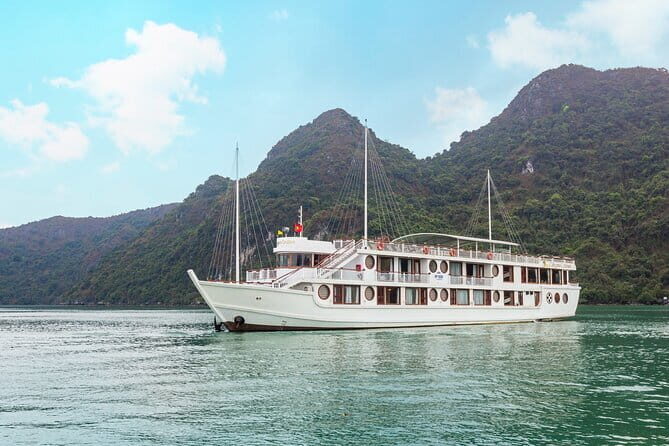 Halong and Lan Ha Bay by Calypso Cruise, Meals, Transfer, 2D1N - The Authentic Experience of Calypso Cruise