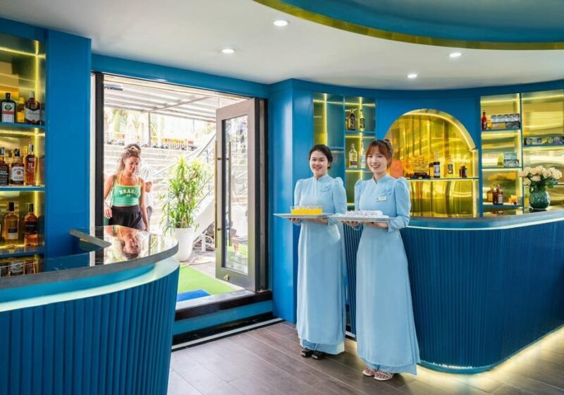 Halong Bay 1 Day Trip By Luxury Arcady Premium Cruise - Arrival and the Cruise Begins