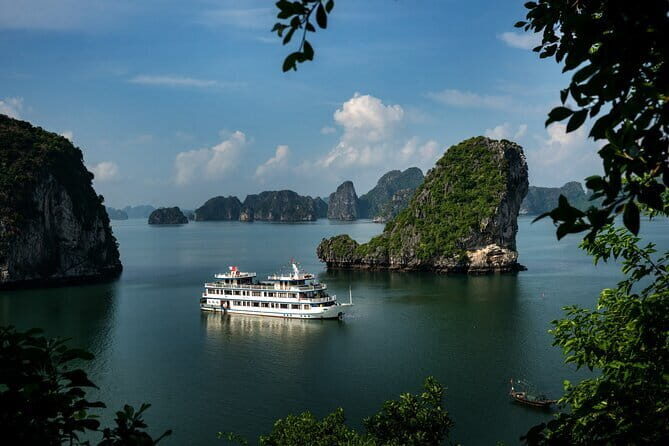 Halong Bay 2 days 1 night on Athena Cruise 5 star - Who Is This Tour Best For?