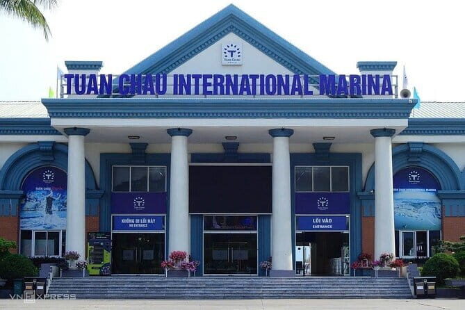 Halong Bay 4 Hour Cruising with Caving, Kayaking and Lunch - Key Points