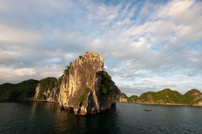 Halong Bay 6 Hours Cruise with Buffet, Sung Sot, Luon Cave, Titop - Duration and Timing Insights