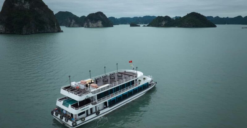 Halong Bay 6 hours trip by VDream Cruise in the afternoon - Key Points