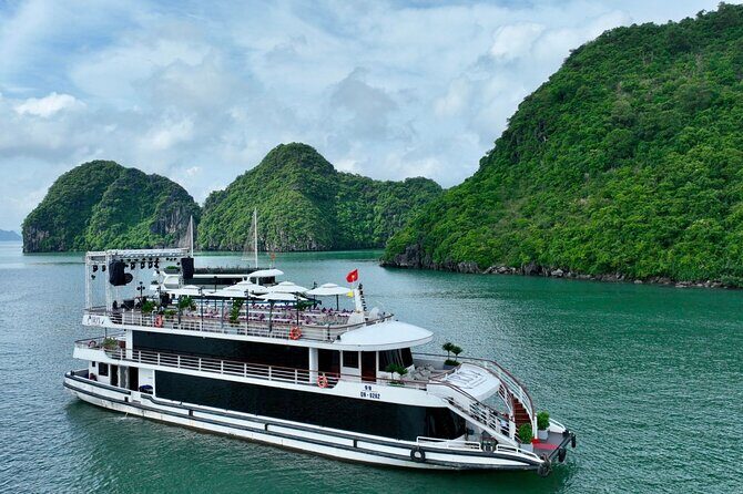 Halong Bay Cruise and Kayaking with Lunch and Music from Hanoi - Key Points