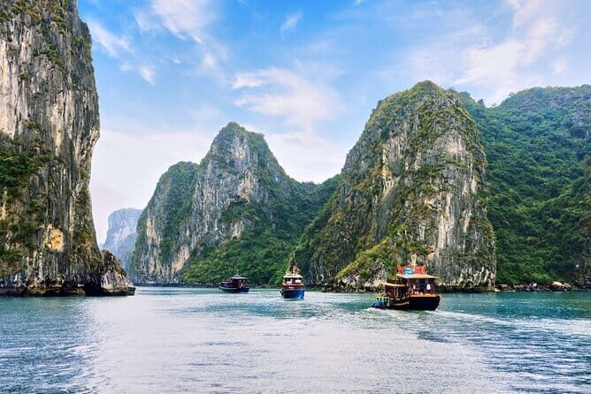 Halong bay Cruise Day Trip: Kayaking, Swimming, Surprise cave & Titop island - Who Will Love This Tour?