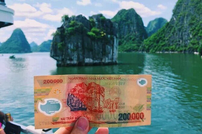 Halong Bay Day Cruise Trip: Thien Cung Cave & Kayaking - Kayaking and Bamboo Boating